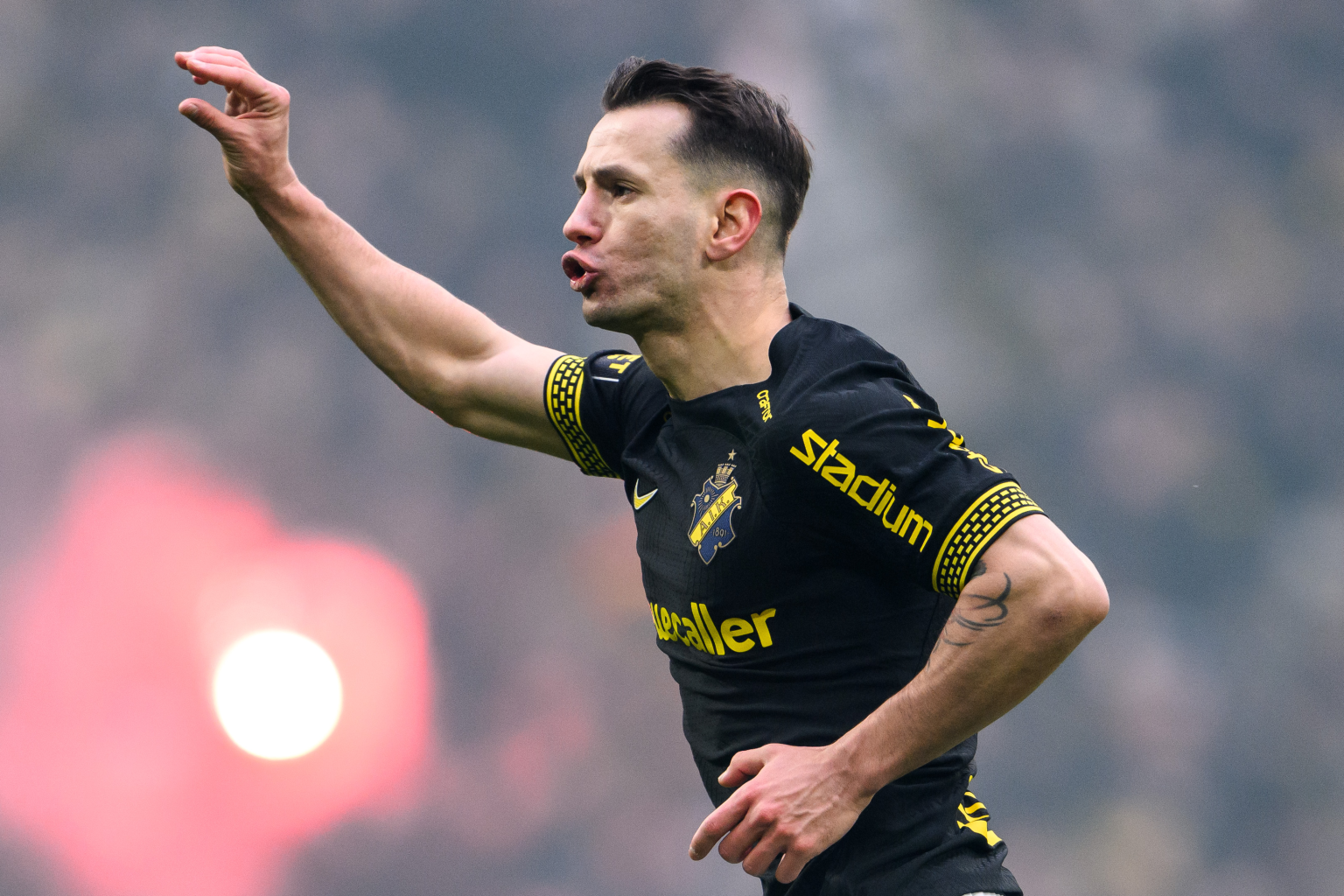 Klart: 35-årige Hampus Frisén ny vd i Djurgården – "kombinerar ...